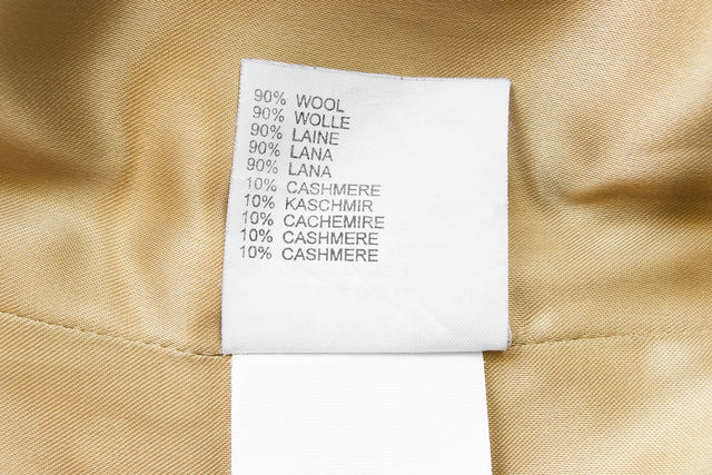 The Differences Between 100% Cashmere and Cashmere-Blend Fabrics